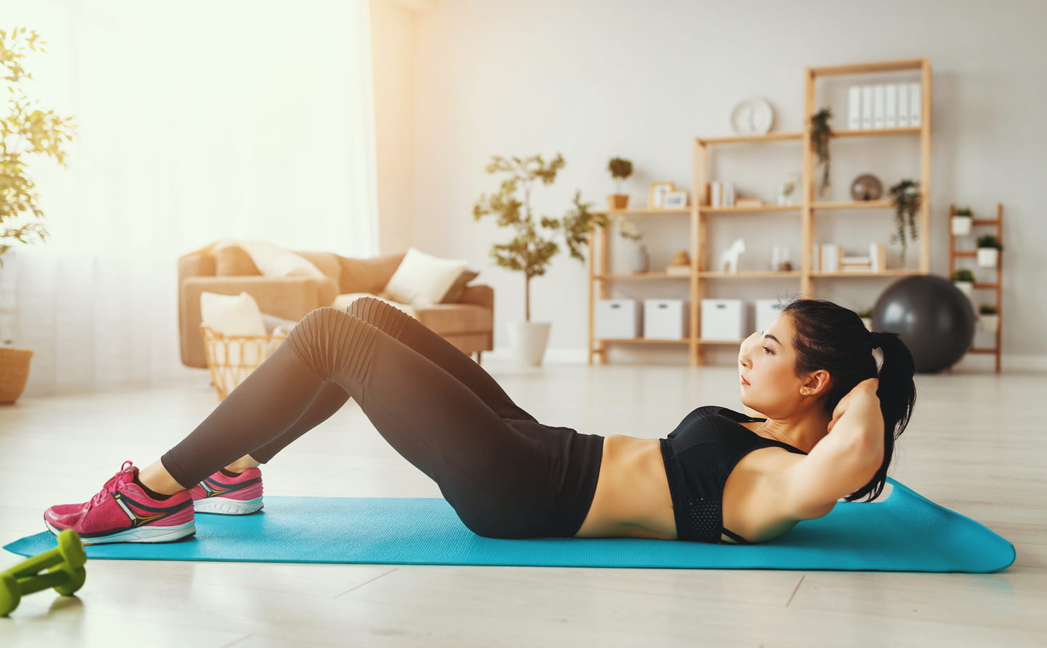 Les meilleurs exercices pour rester en forme à la maison - BIB
